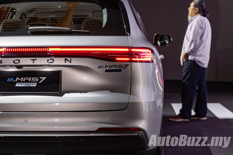 Proton eMAS 7 PHEV登陆大马——插电式混动车型，综合续航最高达996km，售价从RM110k起 - AutoBuzz.my 中文