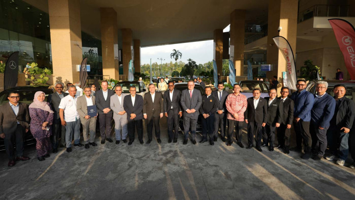 Proton hands over eMAS 5 and eMAS 7 to MOT, supporting govt’s EV ...